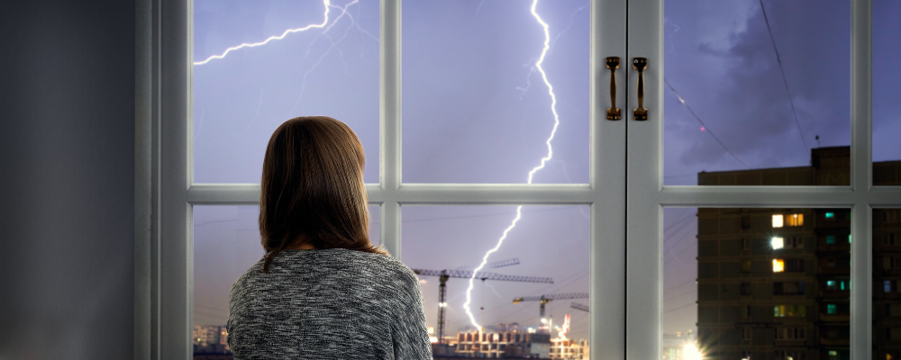 How To Stay Safe In A Summer Thunderstorm - Muntz Insurance Agency